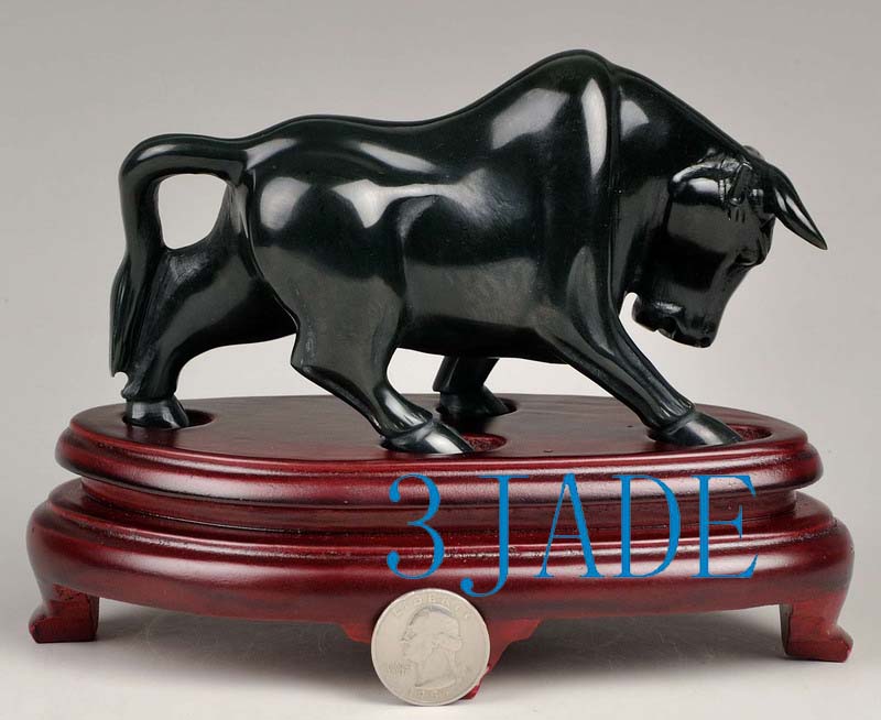 Natural Nephrite Jade Carving Fighting Bull Statue w/ certificate ...